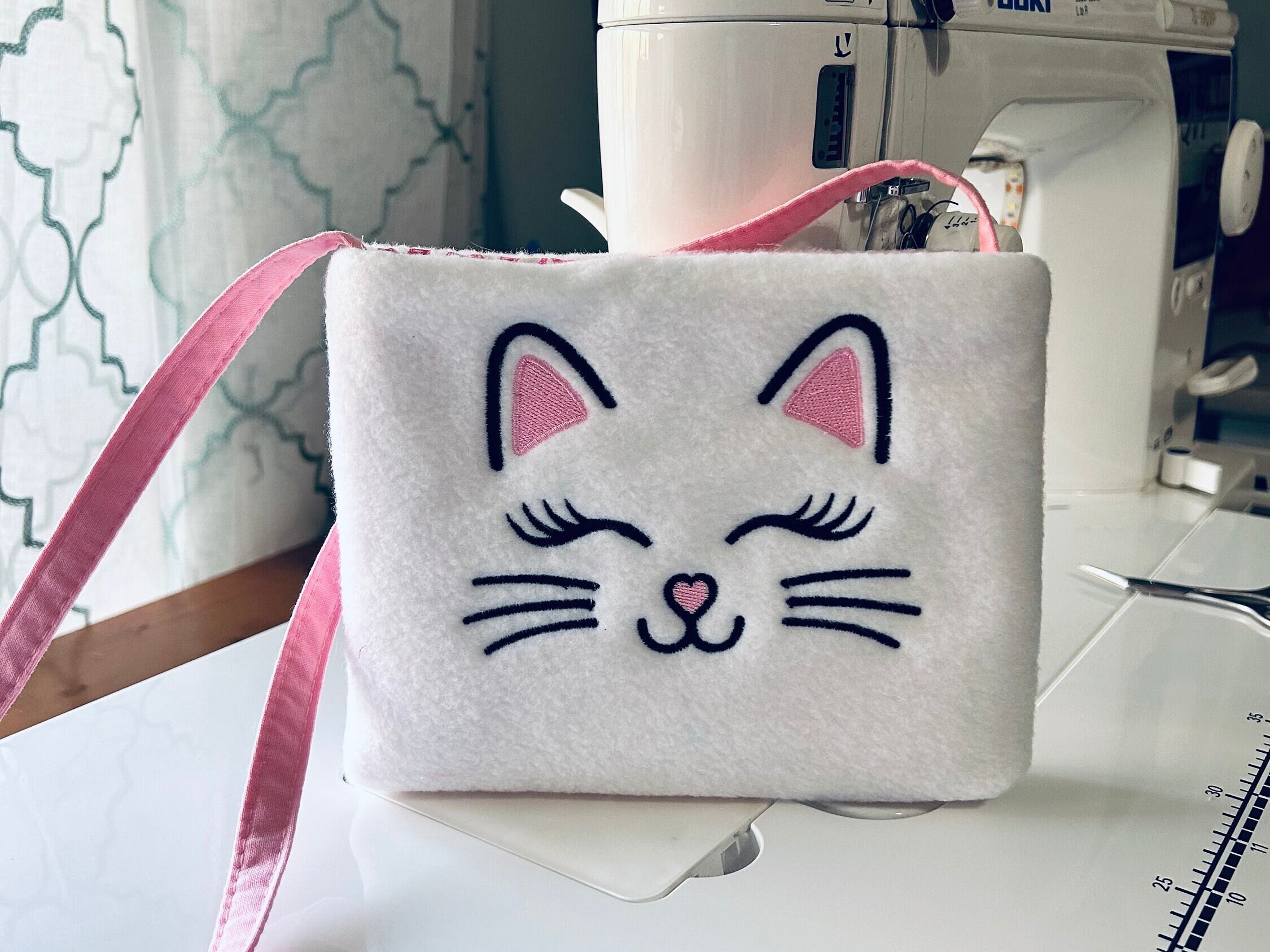 Little Girls Purse, Embroidered Kitten Face on White Soft Fleece ...