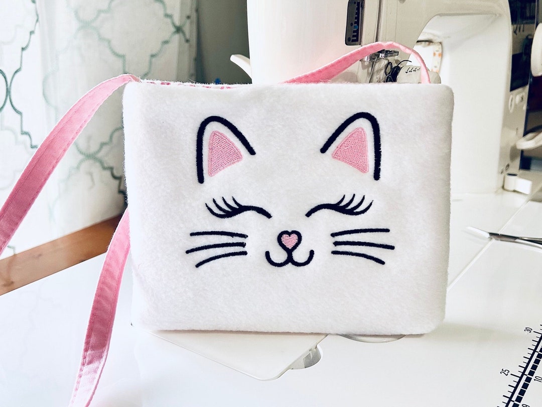 Little Girls Purse, Embroidered Kitten Face on White Soft Fleece ...