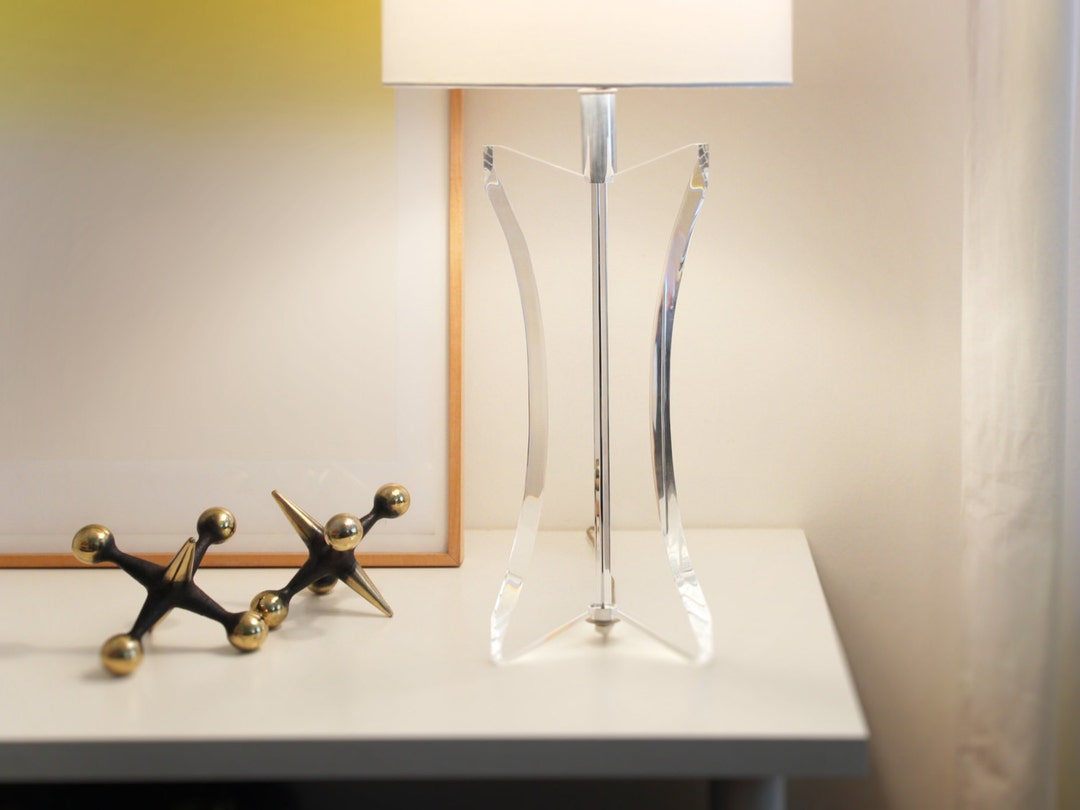 Ritts Astrolite Lucite Table Lamp Pair — Atomic 3 Fin Styling, Circa ...