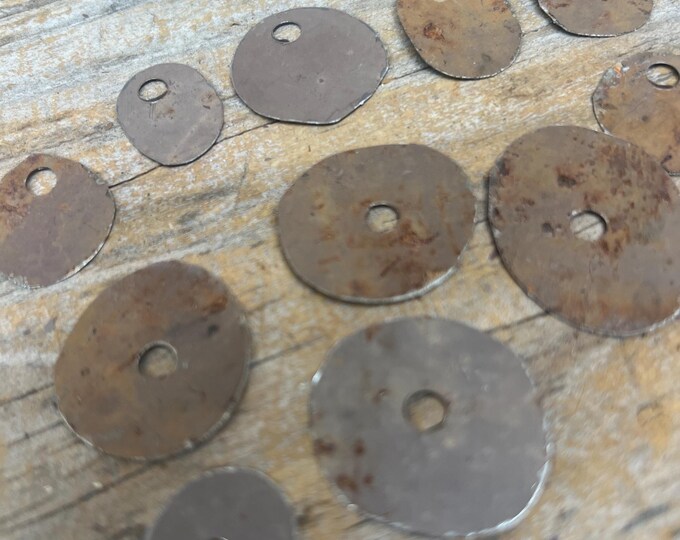 Round Circle Painted Rusty Metal Pieces, Decorative Metal , Metal Art ...