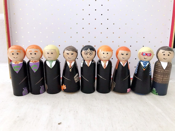 Toys & Games Harry Potter character peg dolls and custom stand ...