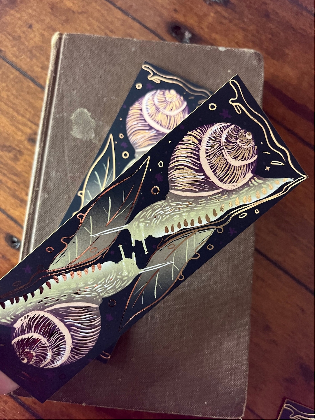 Deluxe Slimy Boys Snail Bookmark (148x 52cm) Gold Painted Edges, Gothic ...