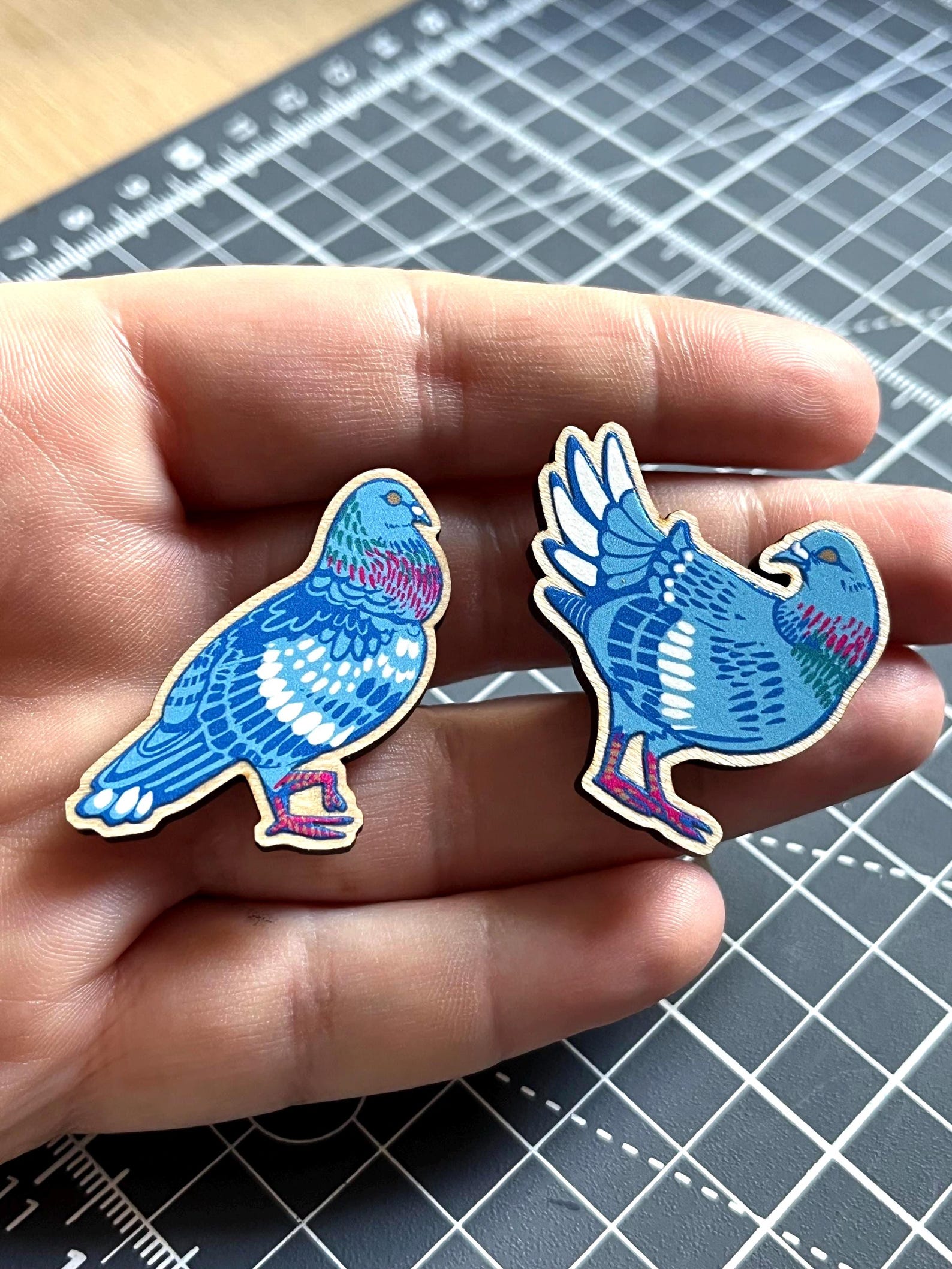 Lovers Pigeon Pin Set- 30mm Wooden Pin Badge With Rubber Clutch, Bird ...