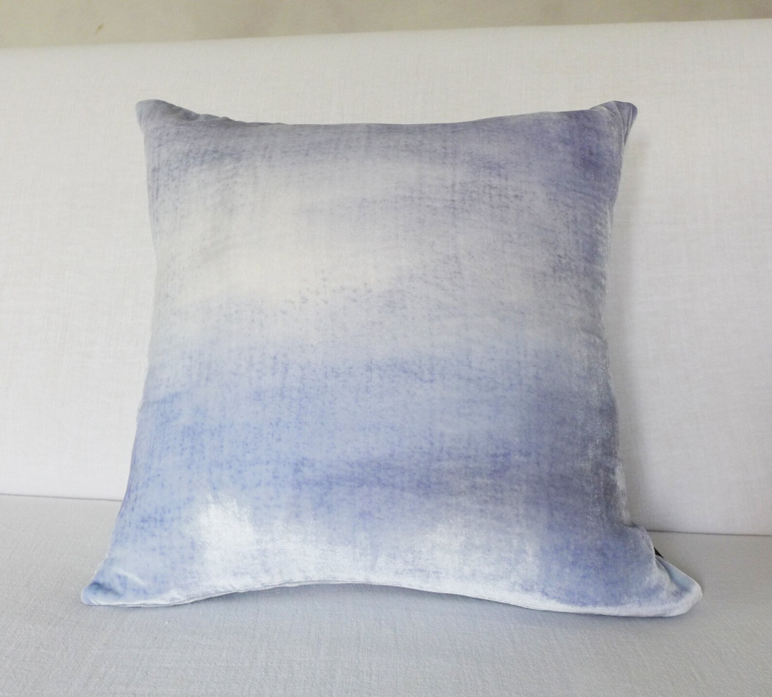 Grey/blue Soft Cloud/eggshell Velvet Pillow Cover, Hand-painted, 45cm ...