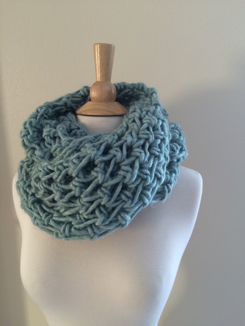 DIY Crochet Pattern: Roving Infinity Scarf, Easy Crochet P D F, Chunky ...