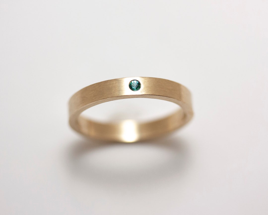 14k Gold Flush Set Emerald Band - Etsy