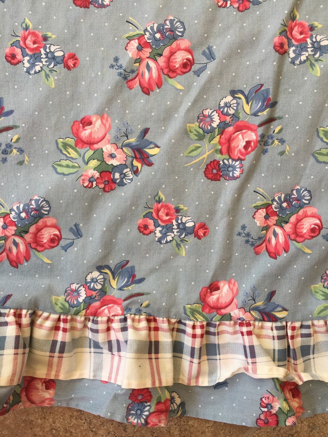 WAVERLY Garden Room 1980s Ruffled Floral Tablecloth (40 by 42) - Etsy