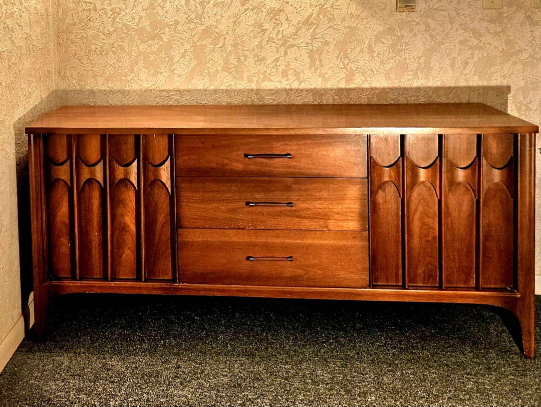 Iconic MCM Buffet Credenza by Kent Coffey, Prespecta Model, Walnut ...