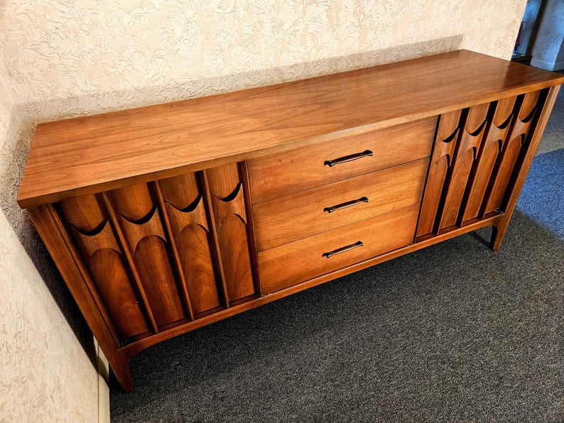 Iconic MCM Buffet Credenza by Kent Coffey, Prespecta Model, Walnut ...