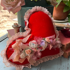 Red Vintage Style Valentine/ Heart Table, Top Decor - Etsy