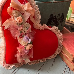 Red Vintage Style Valentine/ Heart Table, Top Decor - Etsy