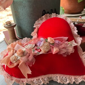 Red Vintage Style Valentine/ Heart Table, Top Decor - Etsy