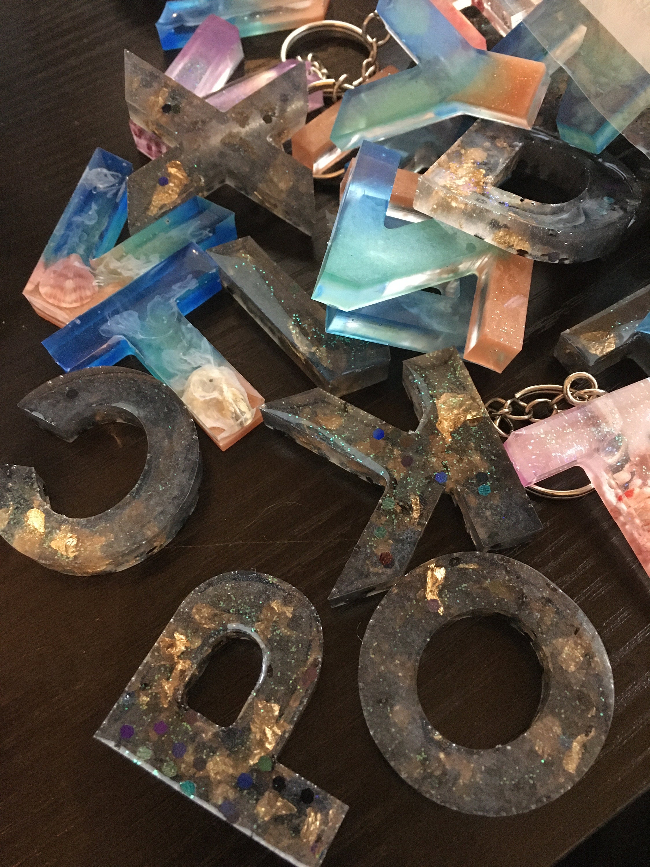 Gold Flake or Ocean Wave Letters A-Z Initial Keychain - Etsy