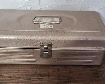 Metal Union Tackle Box - Etsy