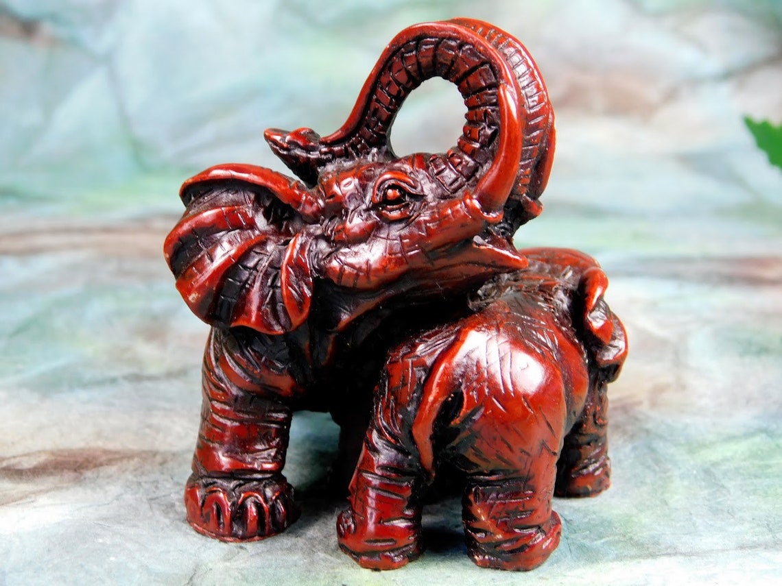 Elephants Figurine In Sculpted Red Resin Vintage Red Etsy