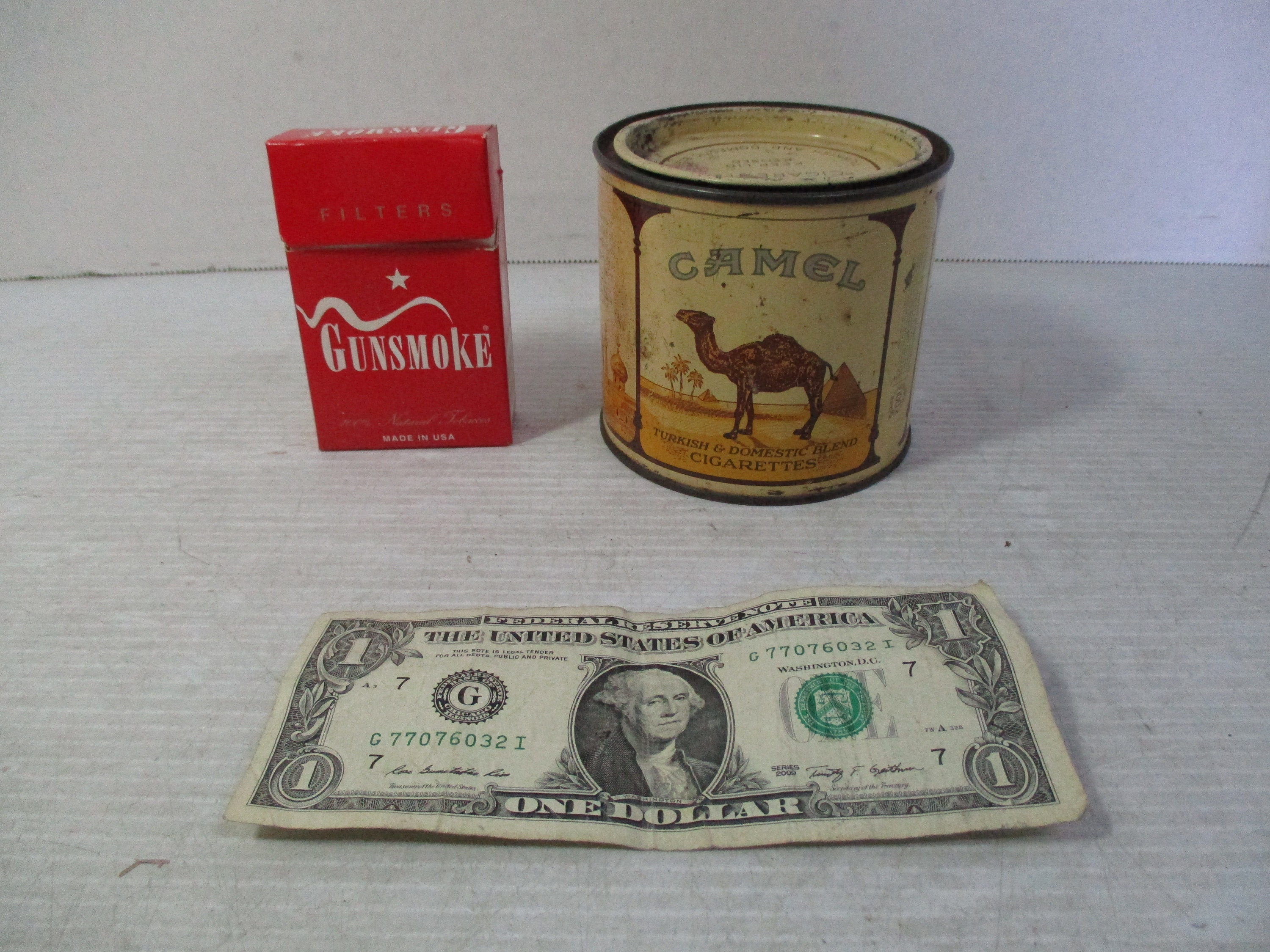 Vintage CAMEL 100's Cigarettes Metal Round Tin Container and Red ...