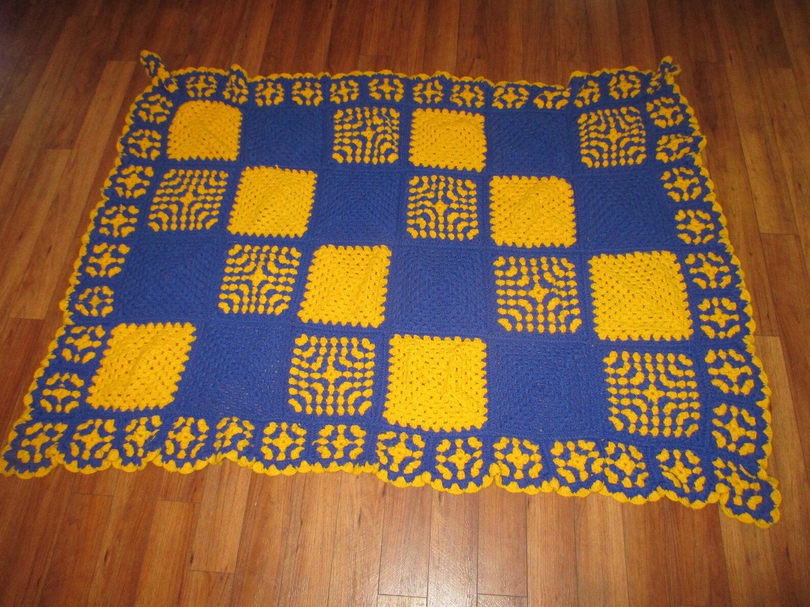 Handmade Royal Blue & Yellow Granny Square Afghan Afgan - Etsy Italia