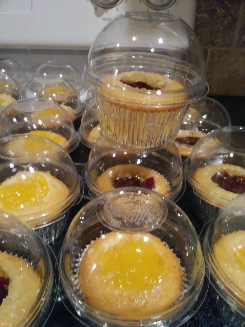 50 Cupcake Favor Boxes Clear Plastic Containers Candy Holders/ | Etsy