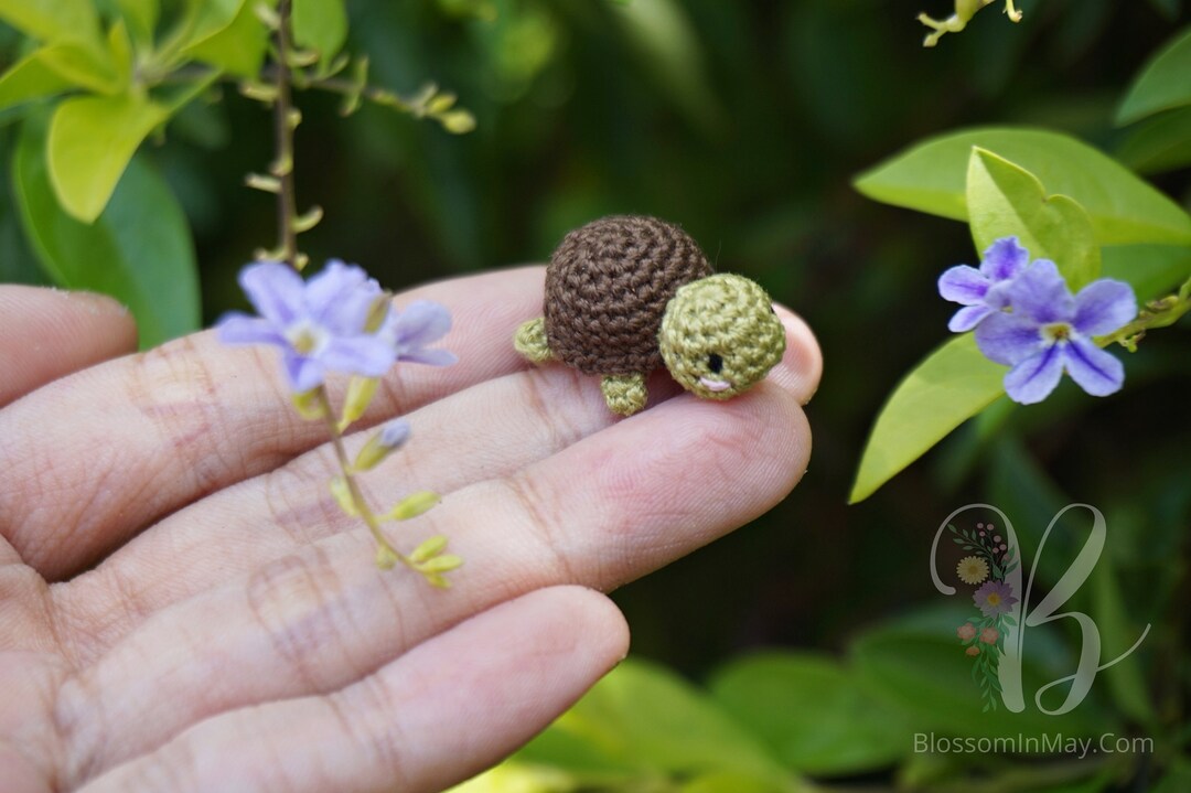 Miniature Crocheted Turtle Cute Teeny Tiny Amigurumi Tortoise - Etsy