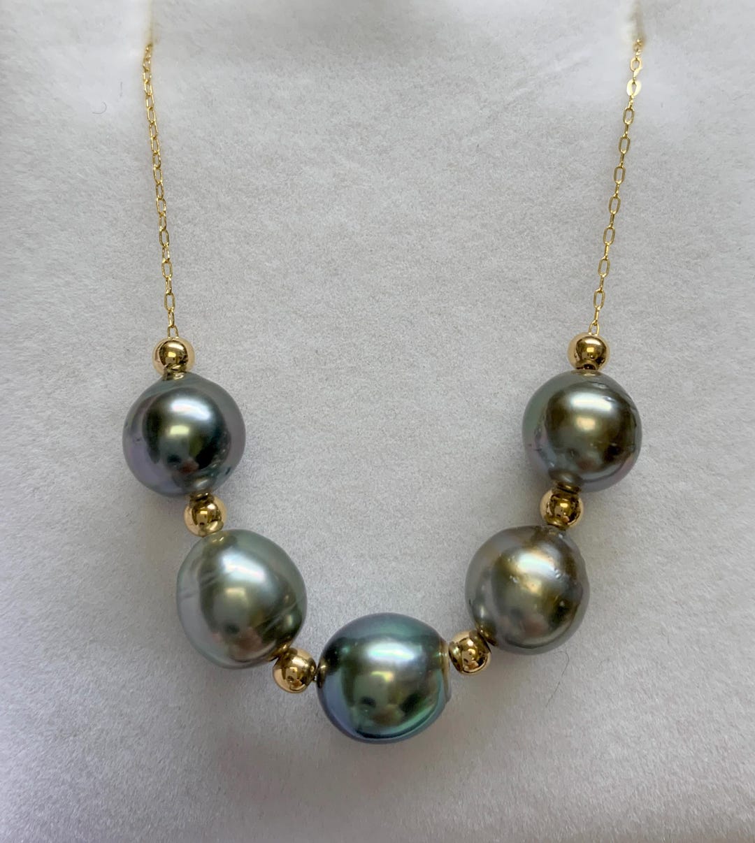 Tahitian Pearl Necklace – 5 Tahitian Cultured Pearls on 14K Yellow Gold ...