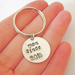 Personalized Mom Keychain, Mother Key Chain, Mom Gift, Mom Since, Hand ...
