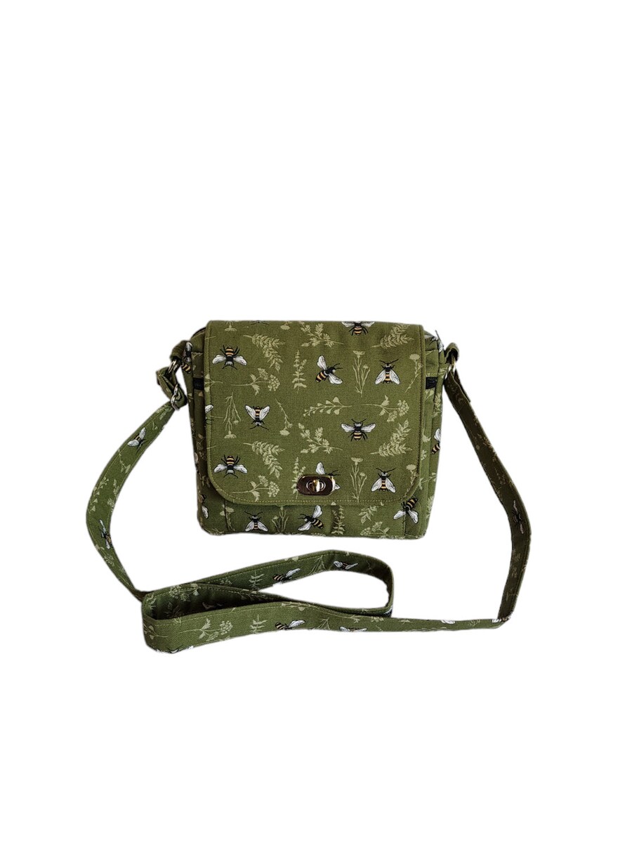 LaraHoweDesigns - Etsy