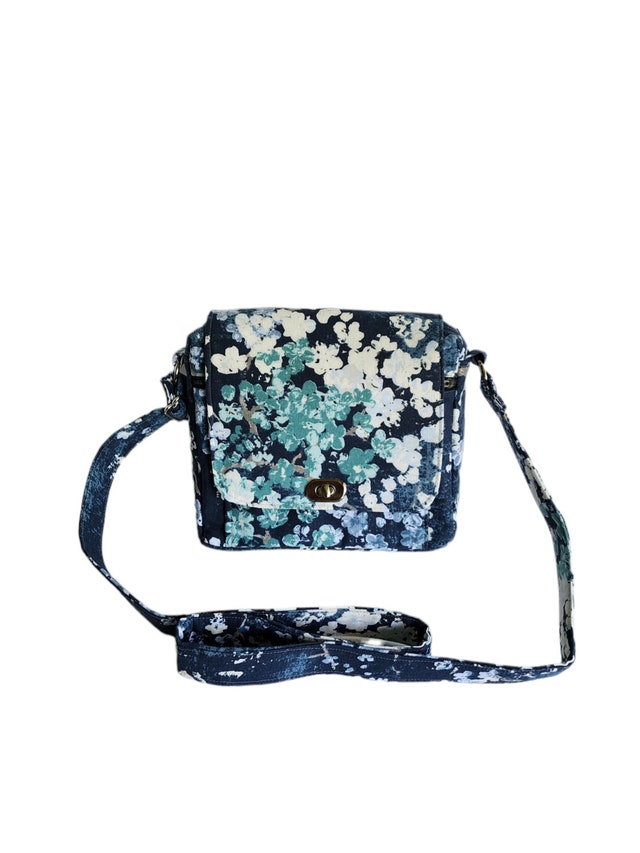 LaraHoweDesigns - Etsy