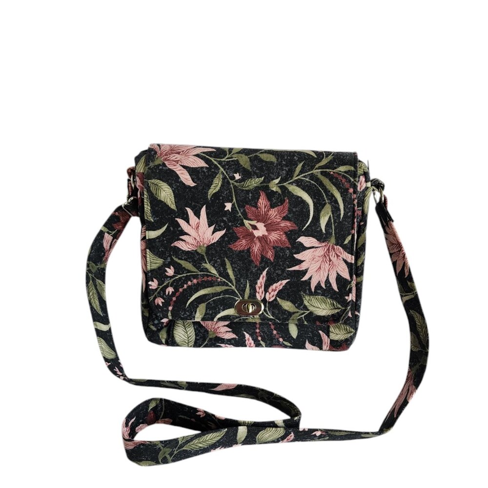 LaraHoweDesigns - Etsy