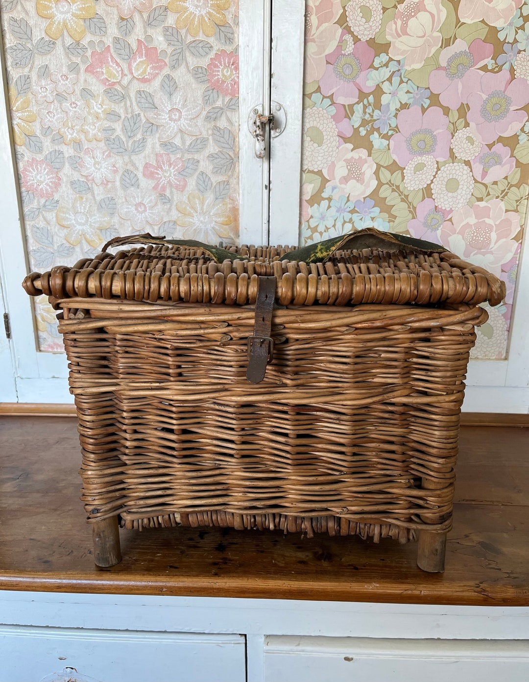 Old Vintage Wicker Fishing Basket - Etsy