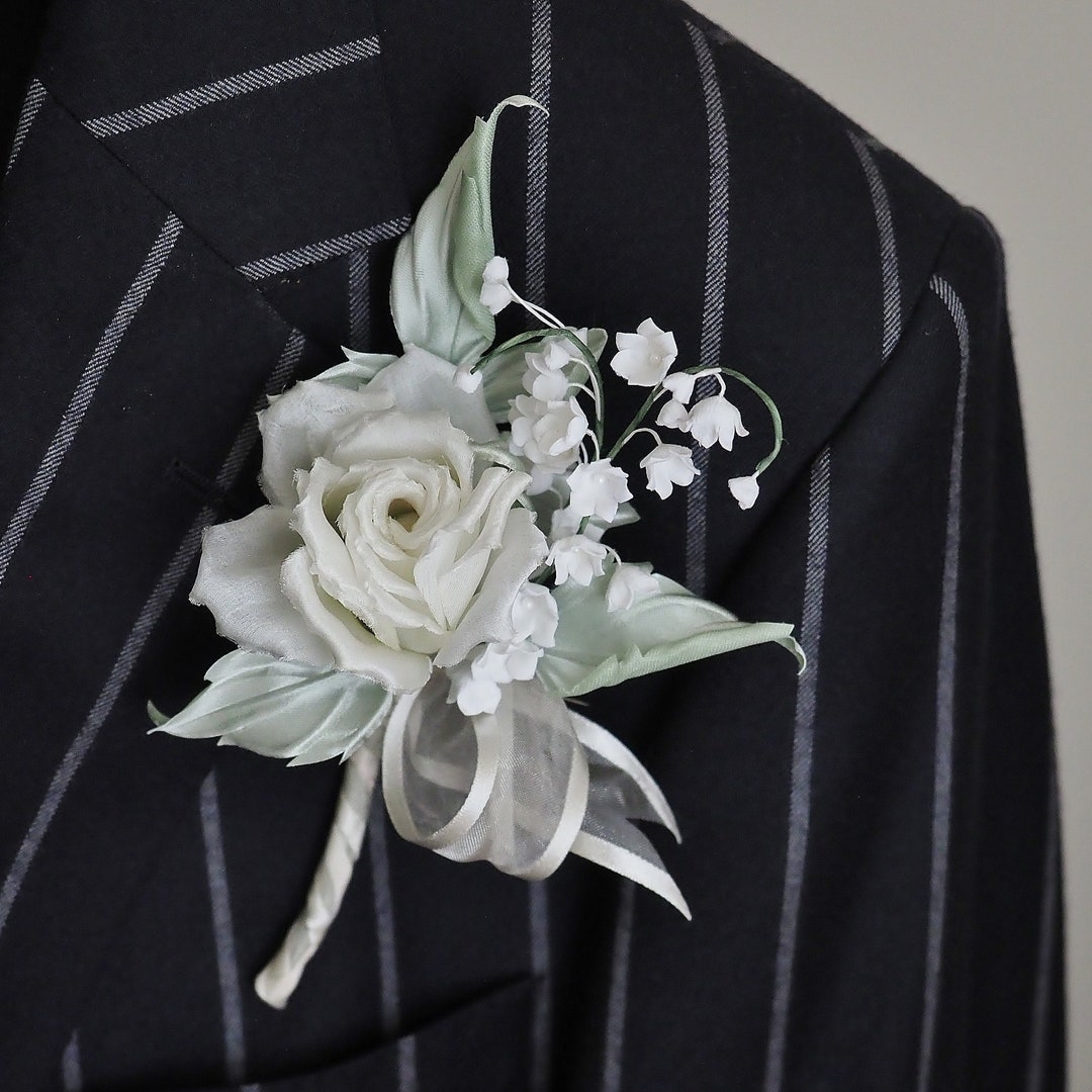 WHITE ROSE BUTTONHOLE, Grooms Boutonniere, Hand Painted Silk Roses ...