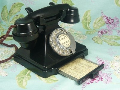 Art Deco British Vintage Pyramid Bakelite Telephone With Ringing Bell ...