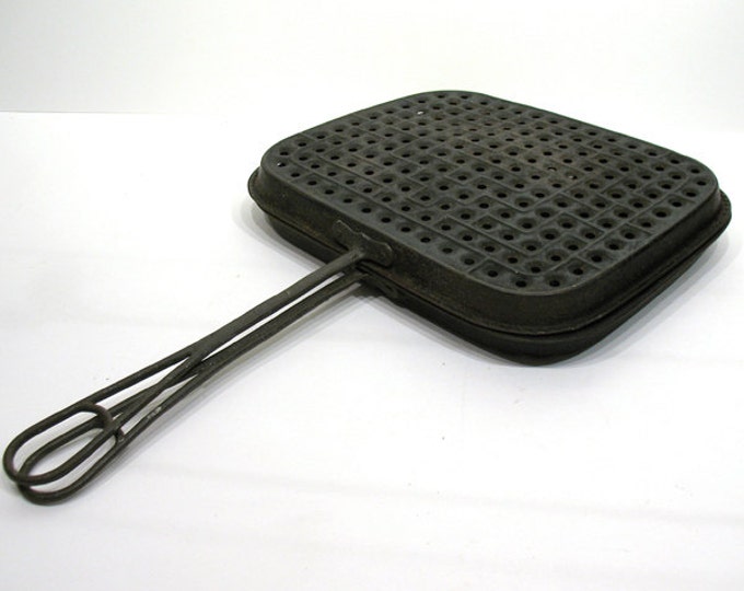 Antique Chestnut Roaster Primitives Rustic Pan Country Antiques Iron ...