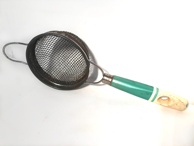 Vintage Kitchen Hand Sieve Wire Mesh Strainer Manufactured by Androck ...
