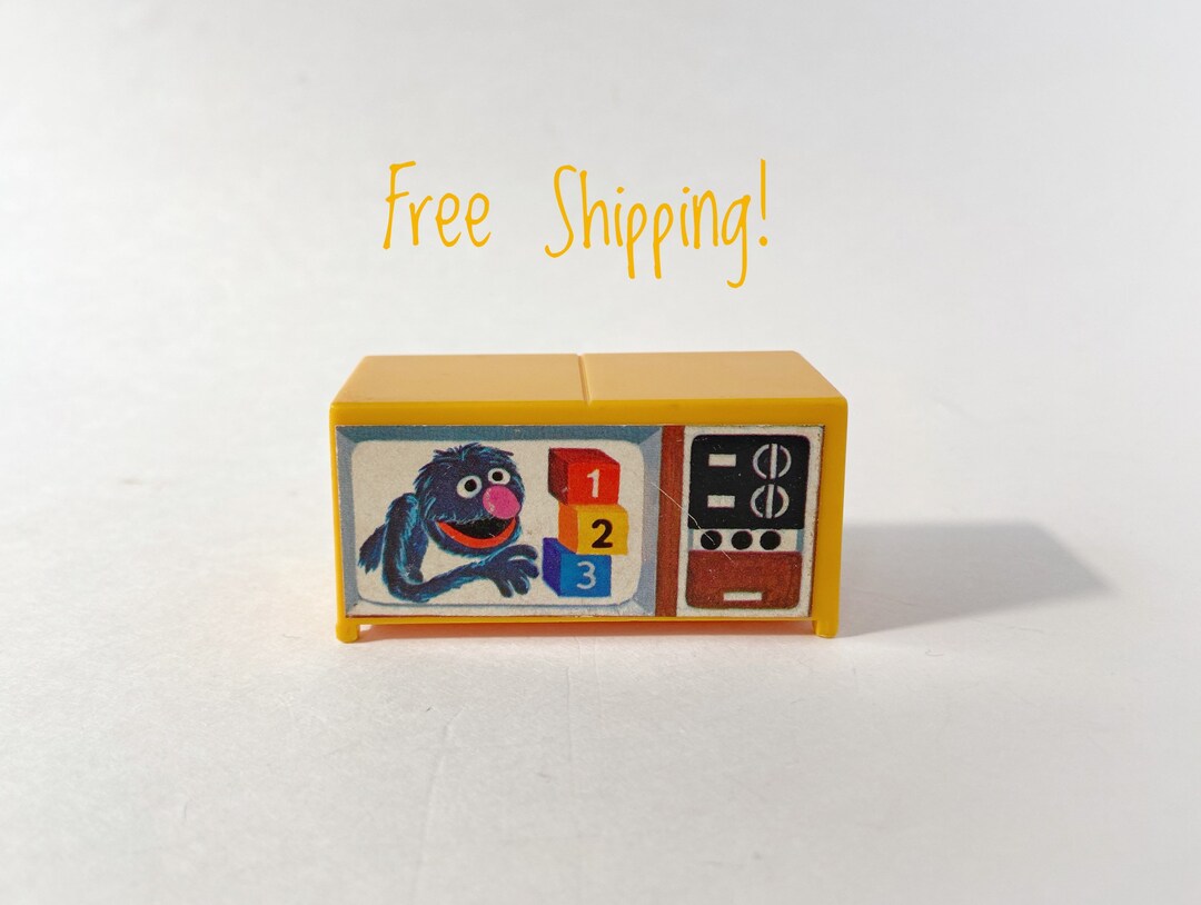 Vintage Fisher Price Sesame Street TV, Little People, Fplp, Play Family ...