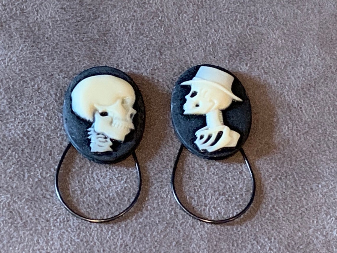 Eyeglass Holder Sunglasses Holder Badge Holder Skull Etsy