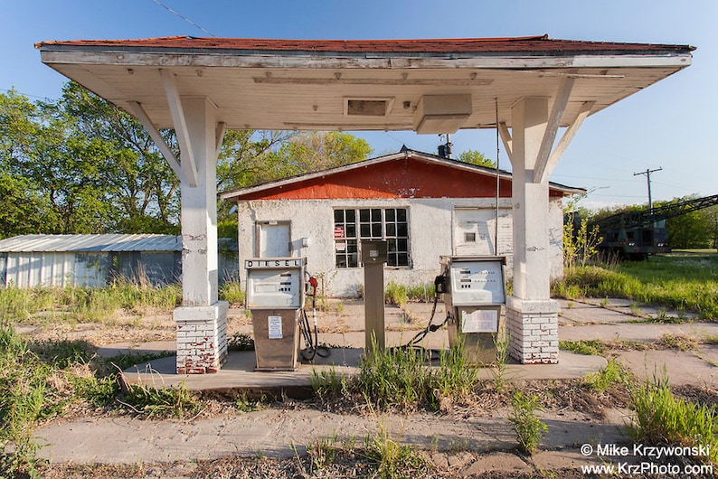 Abandoned Gas Station in Haddam, Kansas Photo Picture Fine Art Metal ...