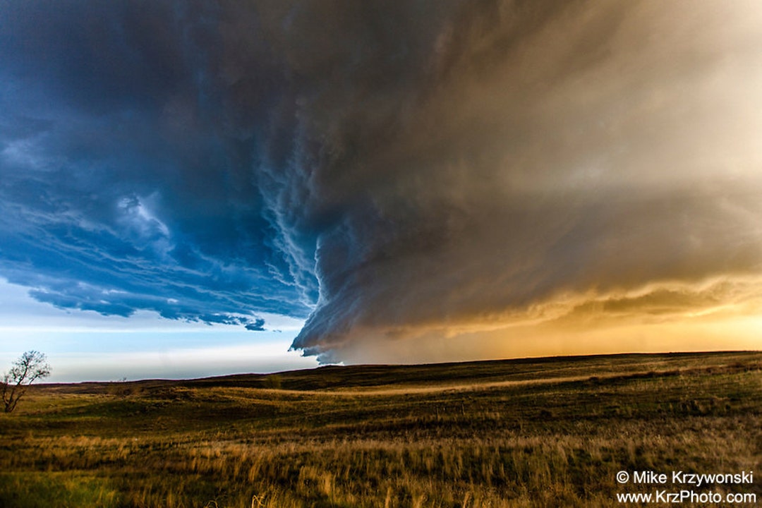 Severe Supercell Thunderstorm at Sunset in Montana Photo Picture Fine ...