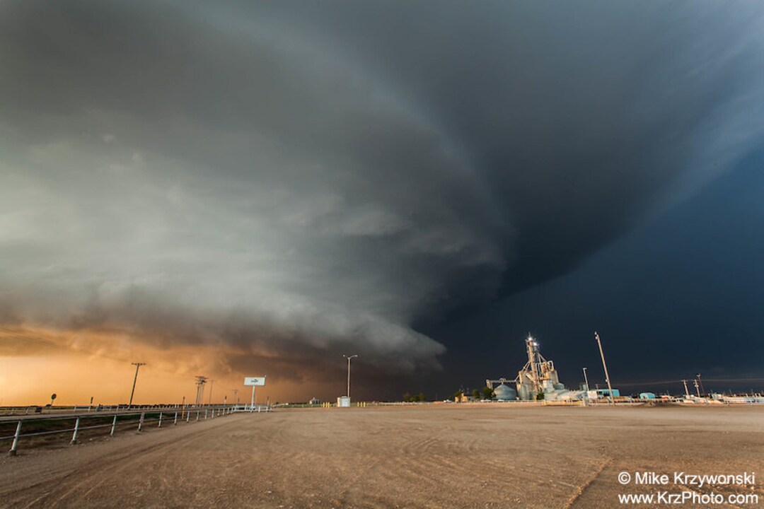 Severe Supercell Thunderstorm Next to a Factory in Leoti, Kansas Photo ...