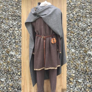 Viking Cloak~ Grey Patterned Wool Cloak~ Wool Square Cloak~ Norse Cloak ...
