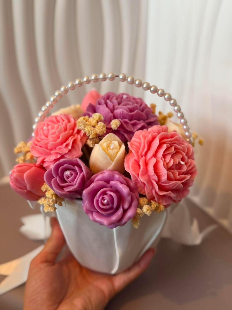 Beeswax Flower Basket Candle | Hand-poured Floral Bouquet Home Decor ...