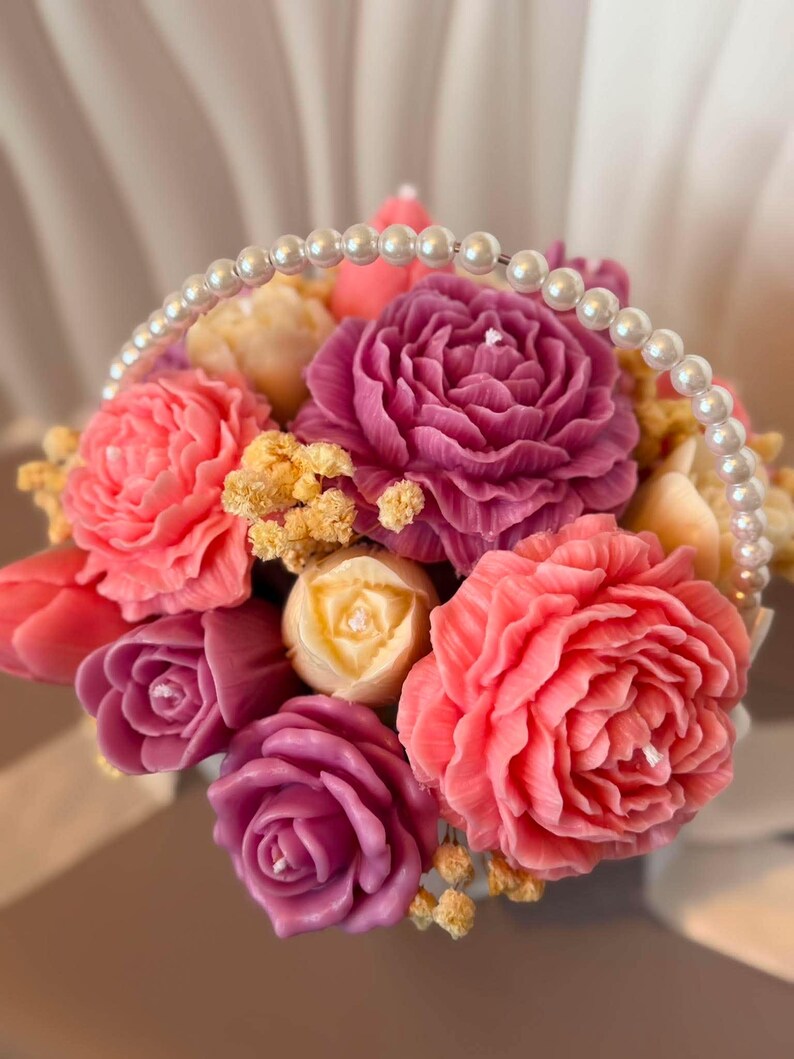 Beeswax Flower Basket Candle | Hand-poured Floral Bouquet Home Decor ...