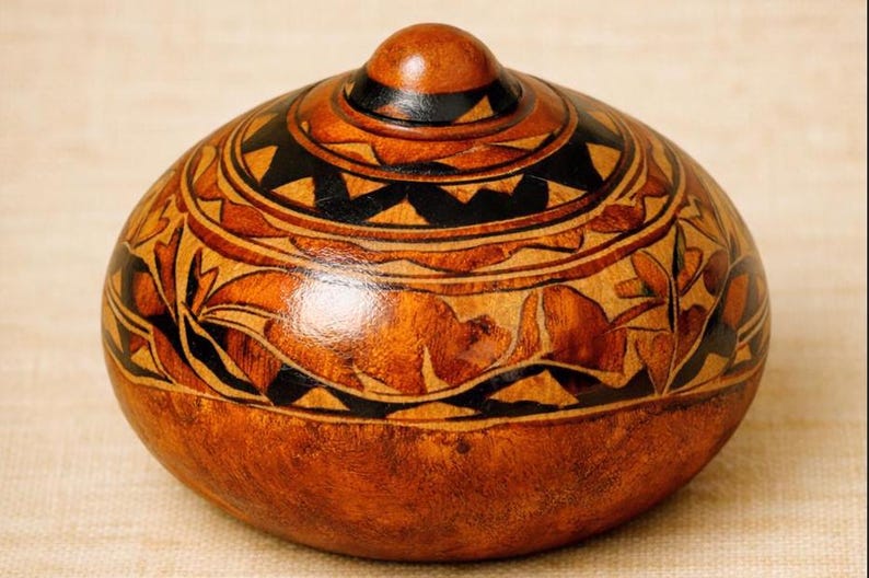 Vintage Peruvian Mate Burilado 1978 — Valle del Mantaro Folk Art — Hand ...