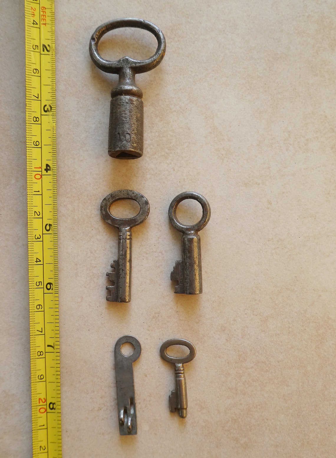 5 Small Vintage Keys, Antique Steel Key Set, Mini Collectible Steel ...