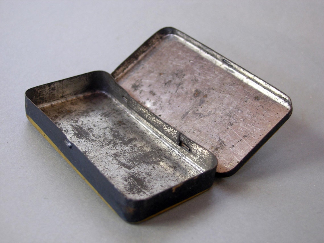 Vintage 1930s -1950s Metal Tablet Box, Metal Pill Holder, Metal ...