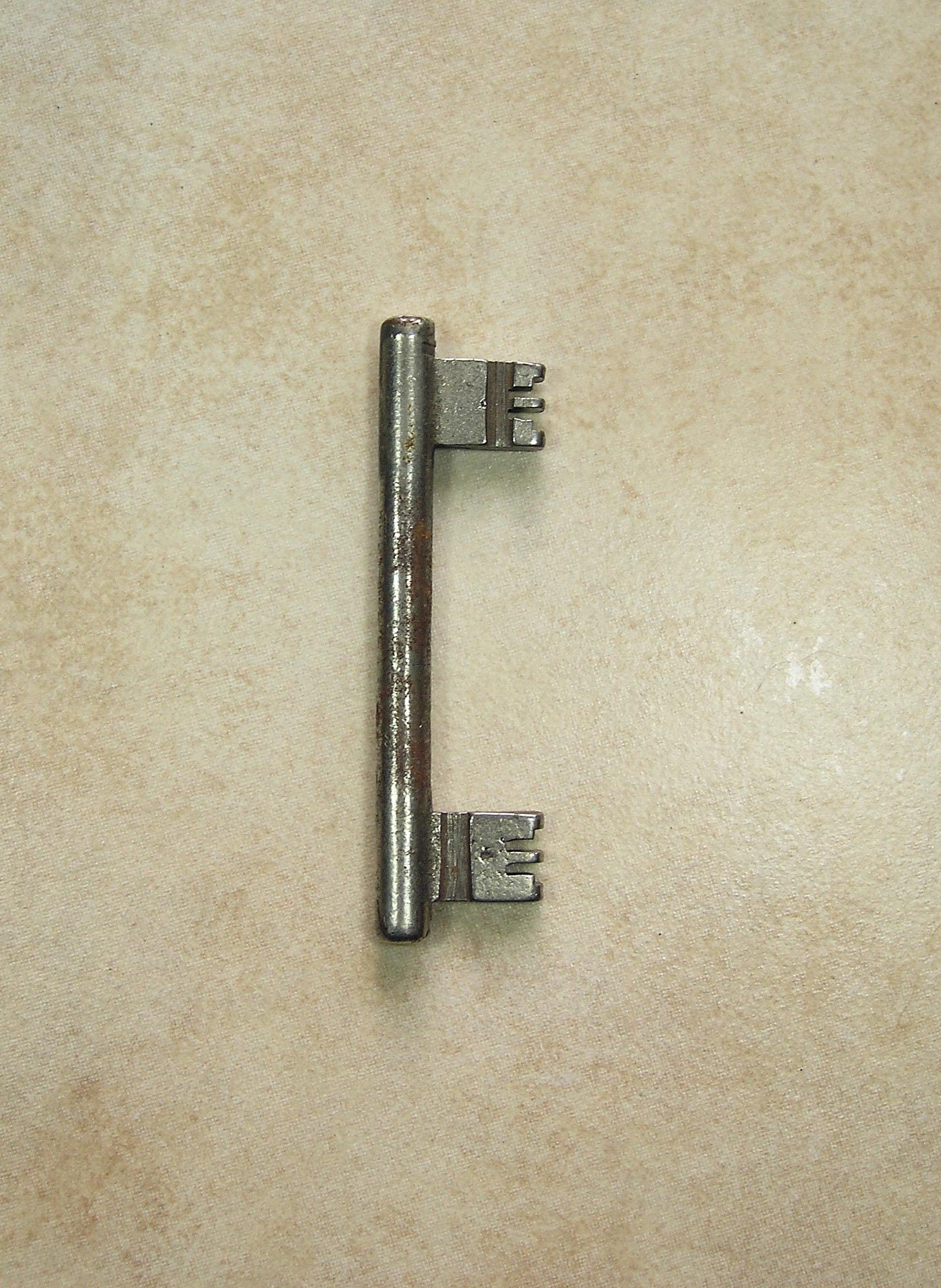 Double Ended Key, Steel Forced Locking Key, Antique Berliner Key ...