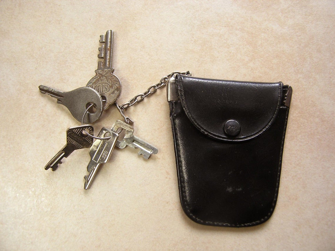 5 Small Vintage Keys, Miniature Antique Steel Keys, Mini Collectible ...