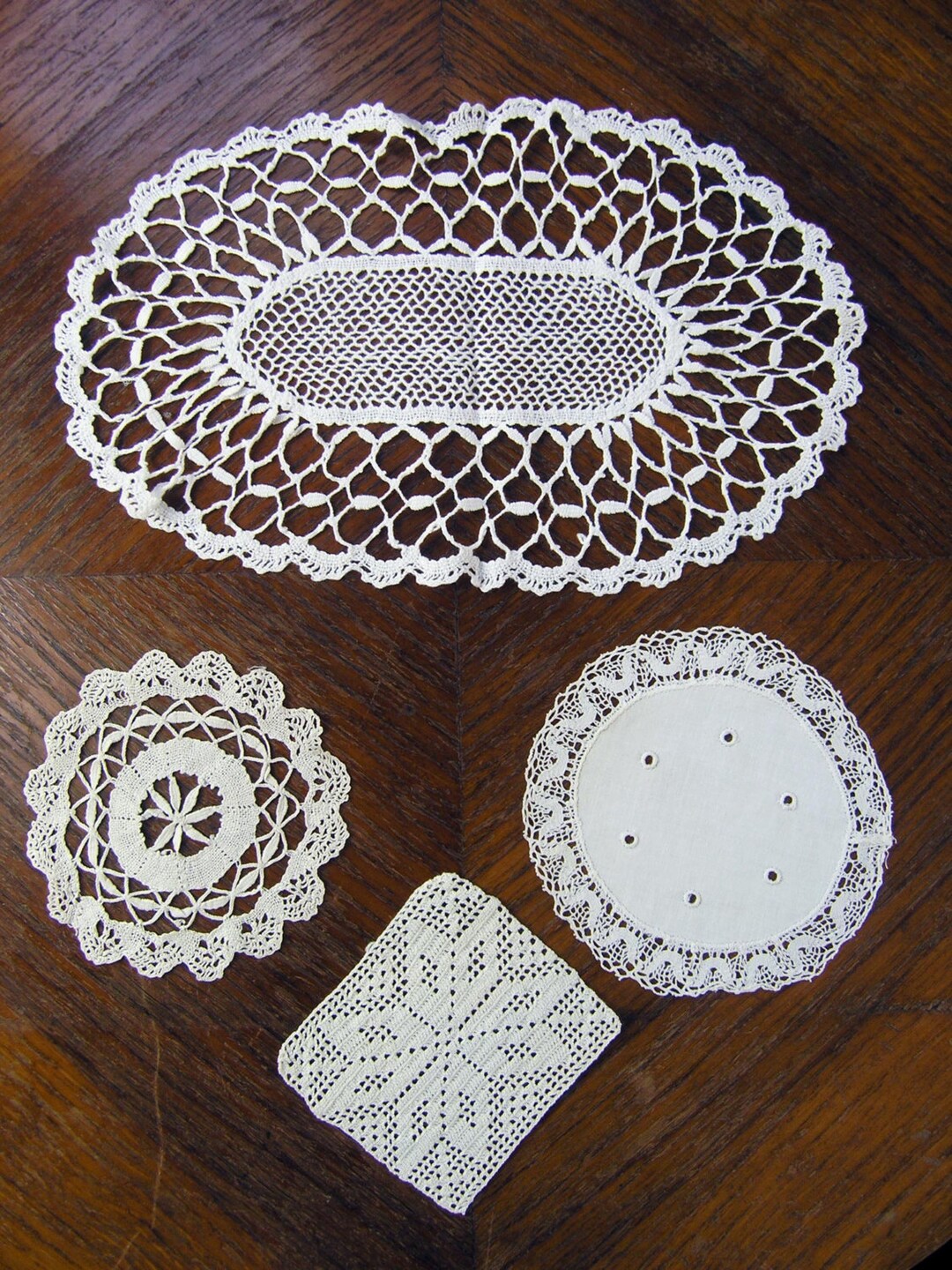 Vintage Lace Dollie Set, 4 Crocheted White Lace Dollies, Vintage Table ...