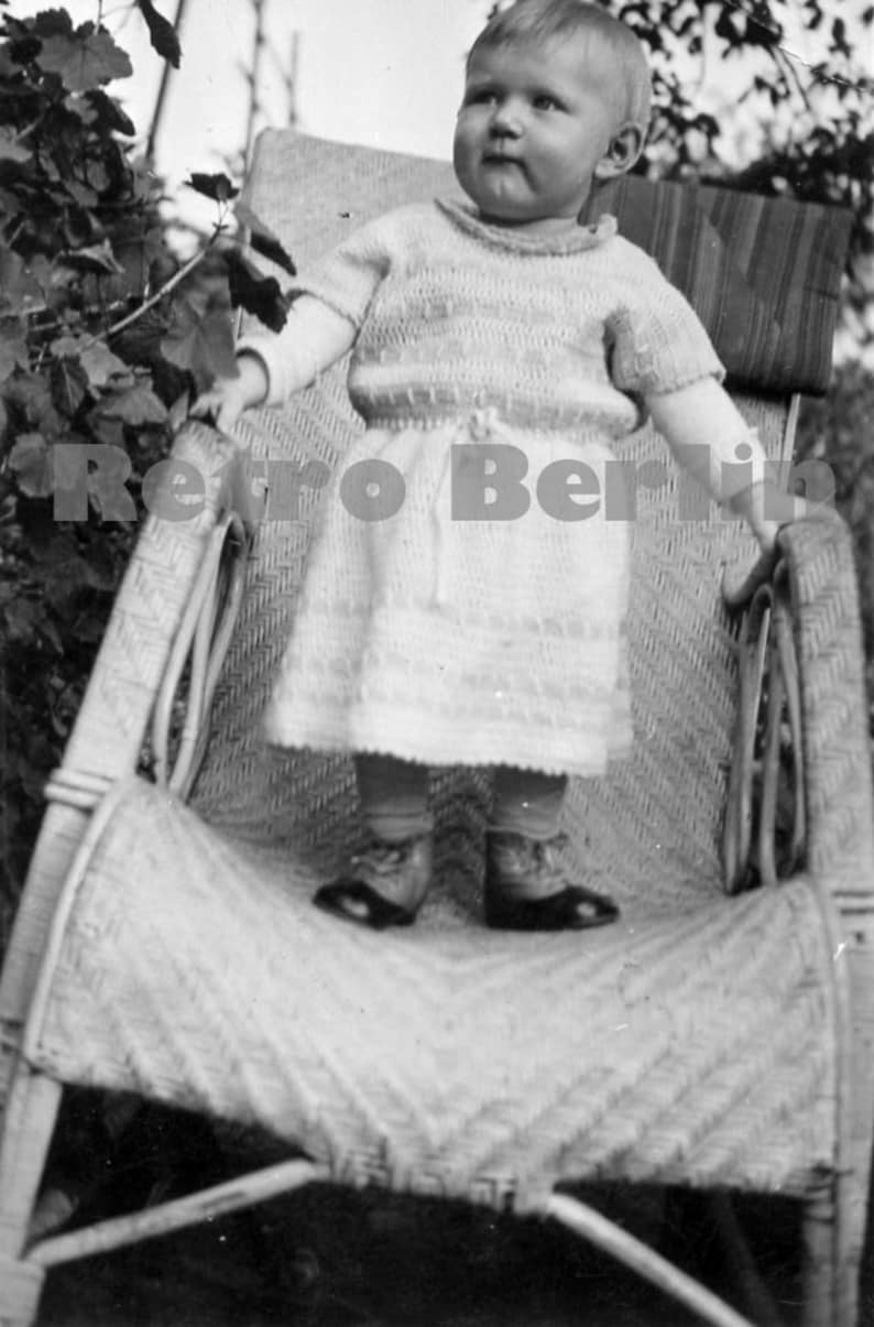 Vintage Baby Photo 1920s, Baby on Chair Photo, Collector Photo From ...