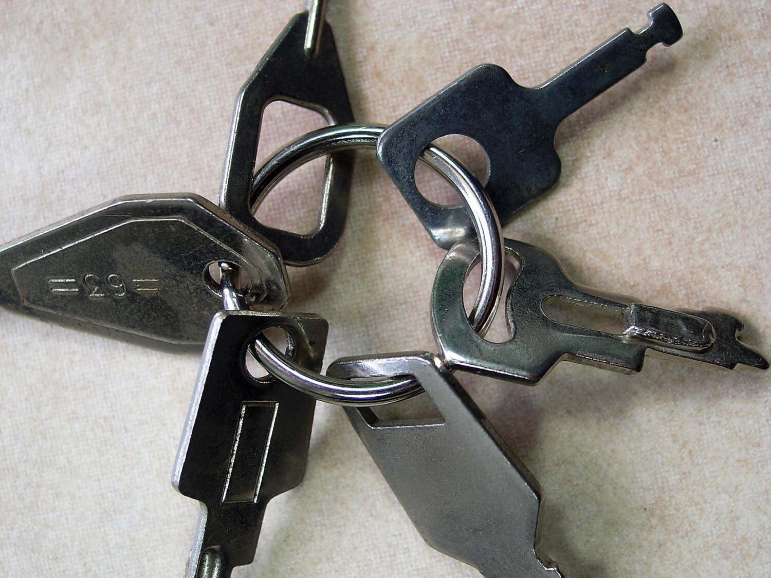 6 Small Vintage Keys, Miniature Antique Keys, Mini Collectible Steel ...