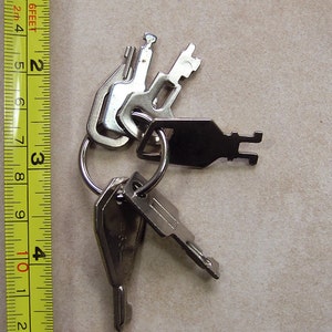 6 Small Vintage Keys, Miniature Antique Keys, Mini Collectible Steel ...